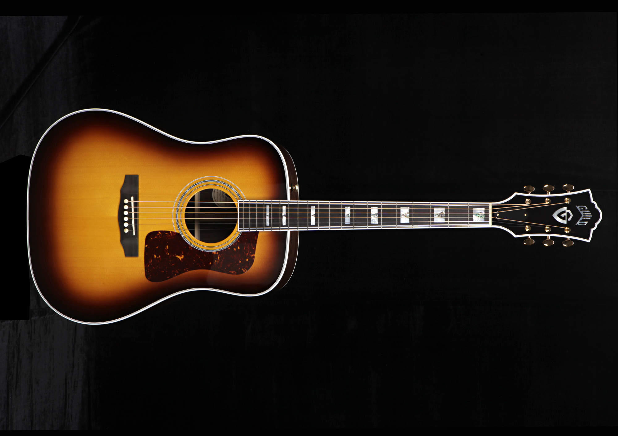 Guild D-55 Tradicional Series - Cutaway Guitar Magazine