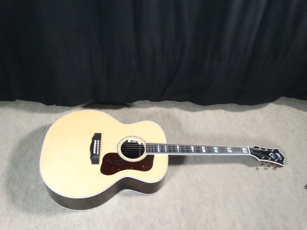 Guild F-55 E USA Cutaway Guitar Magazine