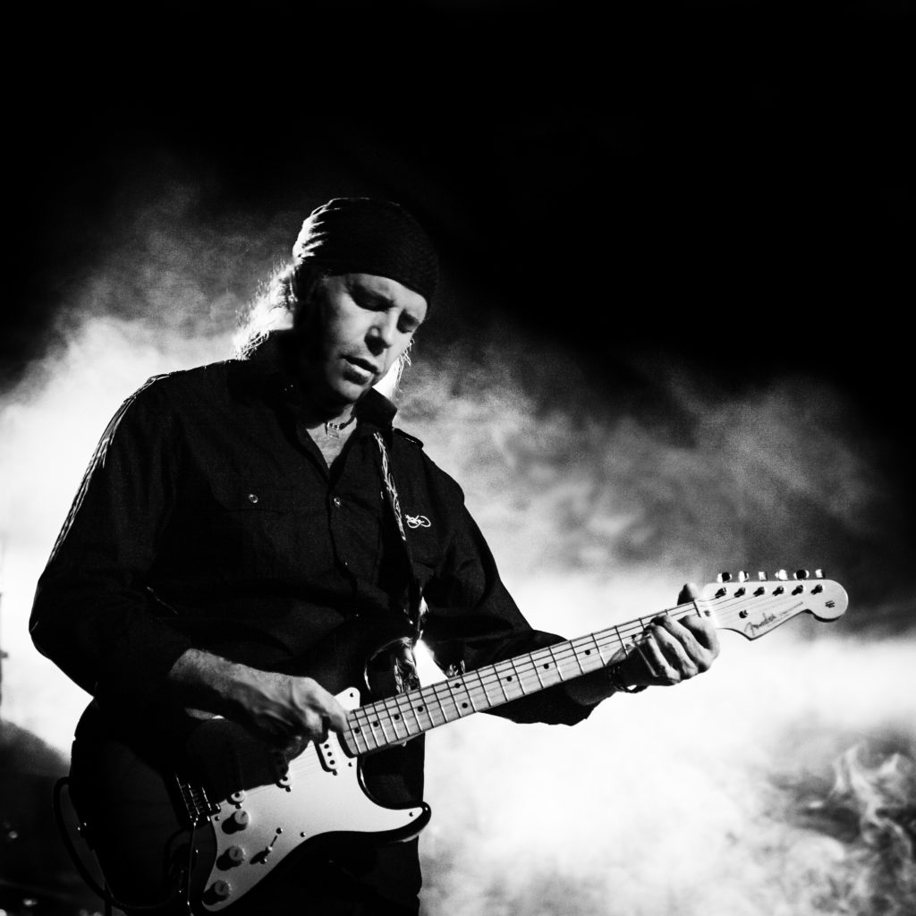 Javier Vargas entrevista Cutaway Guitar Magazine