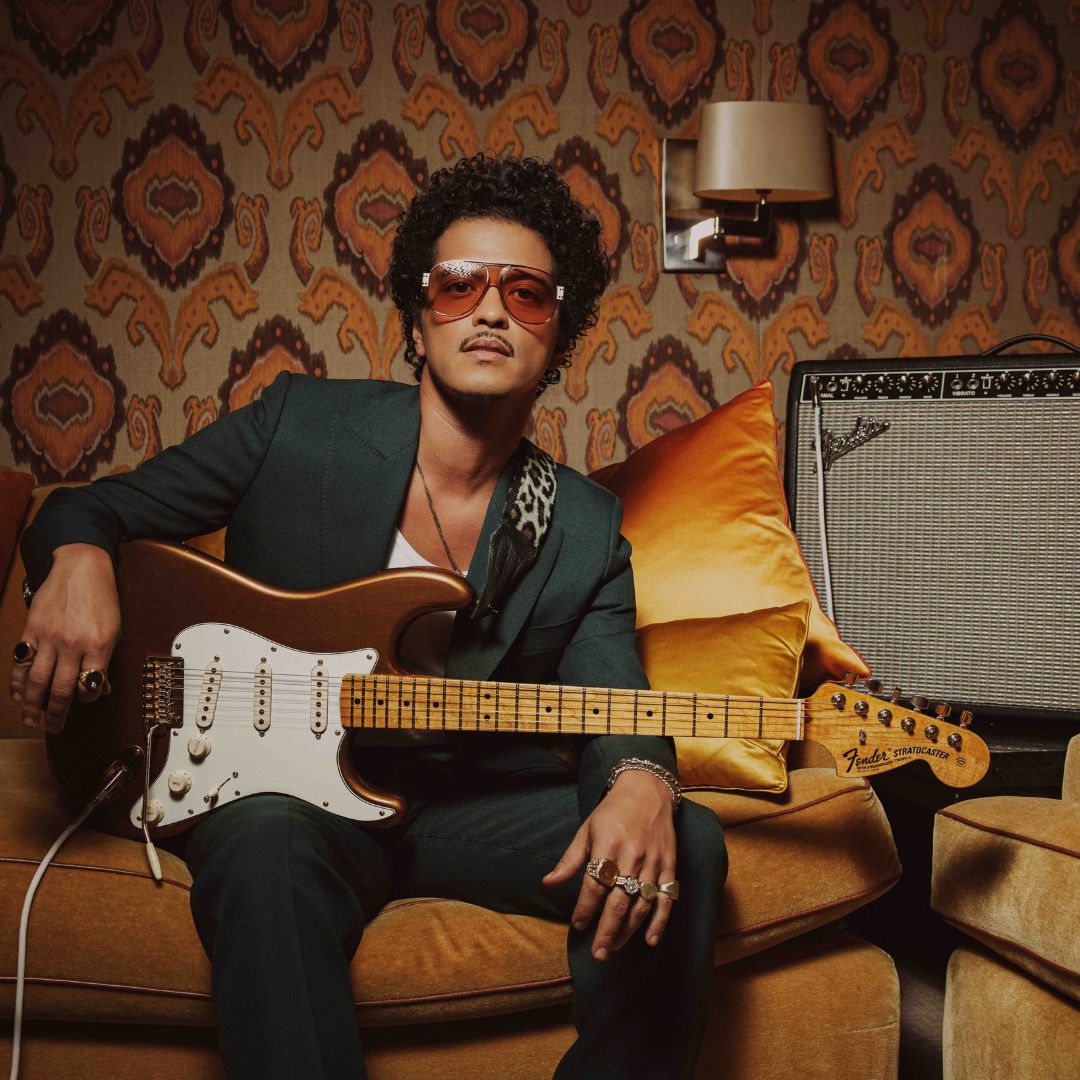Fender Bruno Mars Stratocaster Cutaway Guitar Magazine