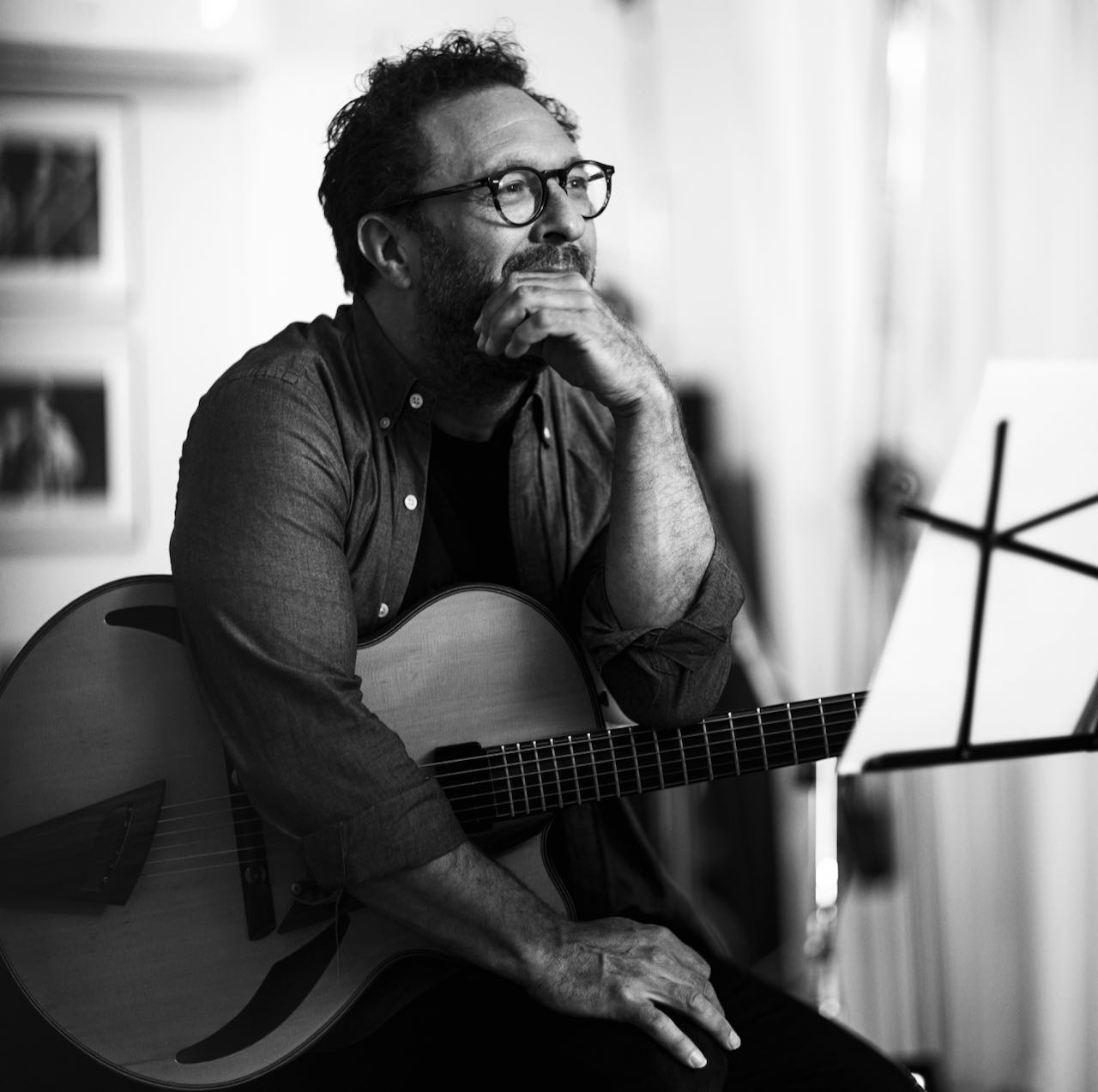 Anthony Wilson entrevista Cutaway Guitar Magazine