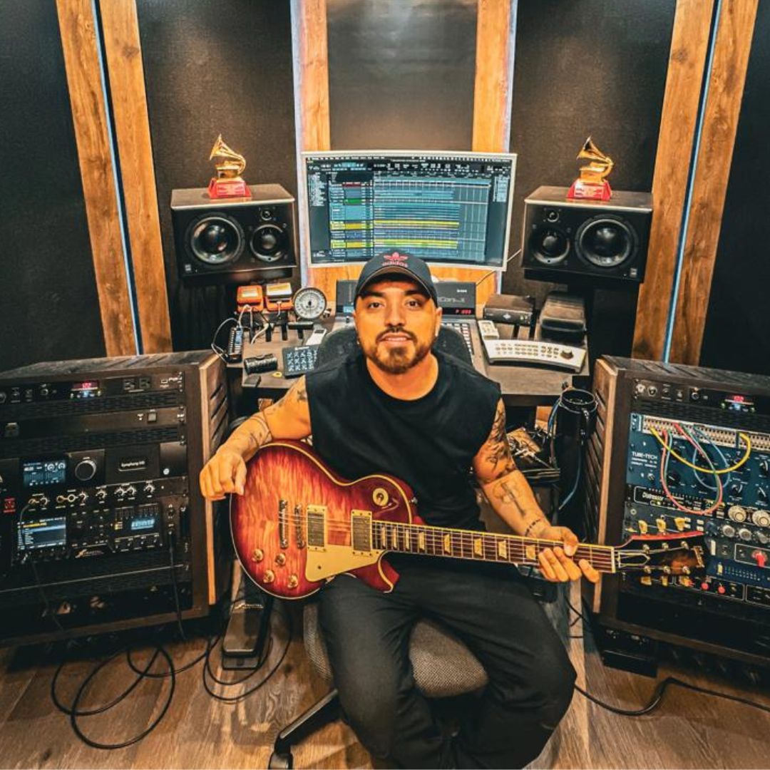 Daniel Uribe entrevista Cutaway Guitar Magazine